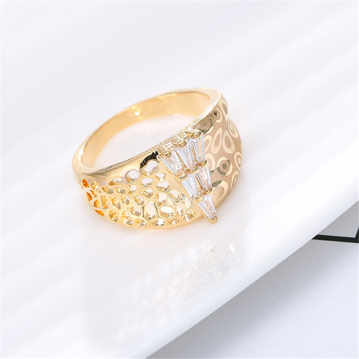 Crystal & Gold-Plated Tower Ring – Street Region